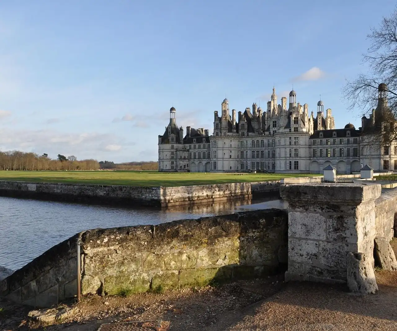Châteaux and Vineyards of Loire Valley Blois to Saumur Bike Tour | Art of Bicycle Trips